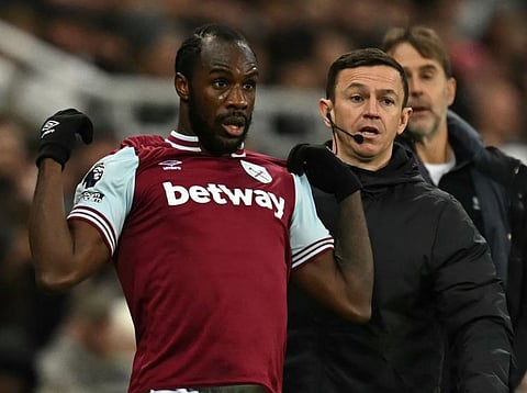 West Ham’s Antonio suffers lower limb fracture in car accident