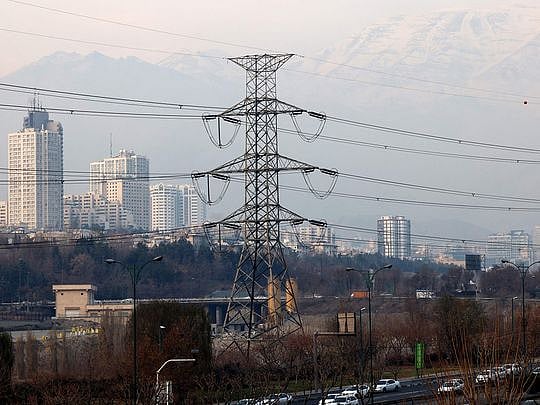 Tehran turns off highway lights to save energy