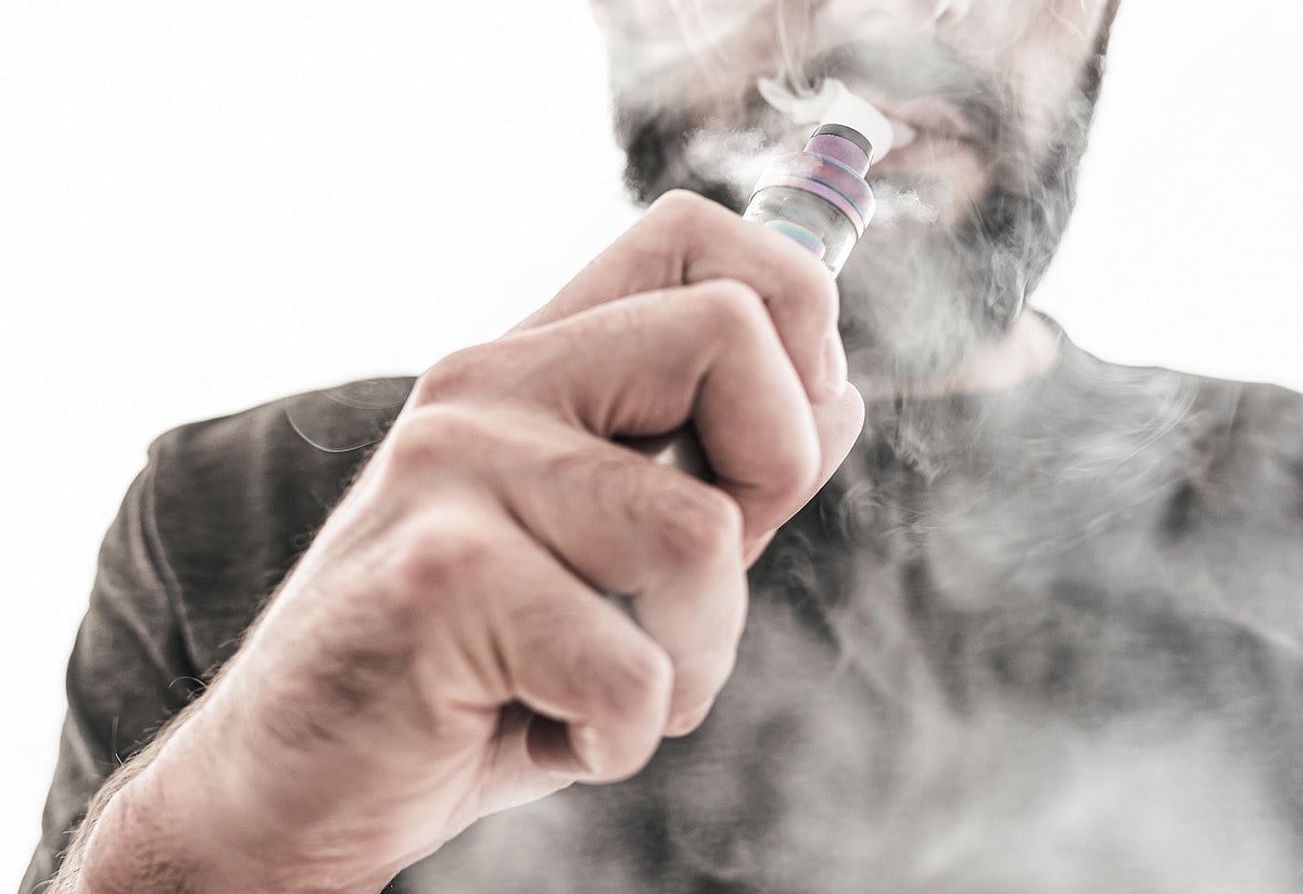 Smoking, Vaping Tied to Similar, Unhealthy Changes in People's DNA