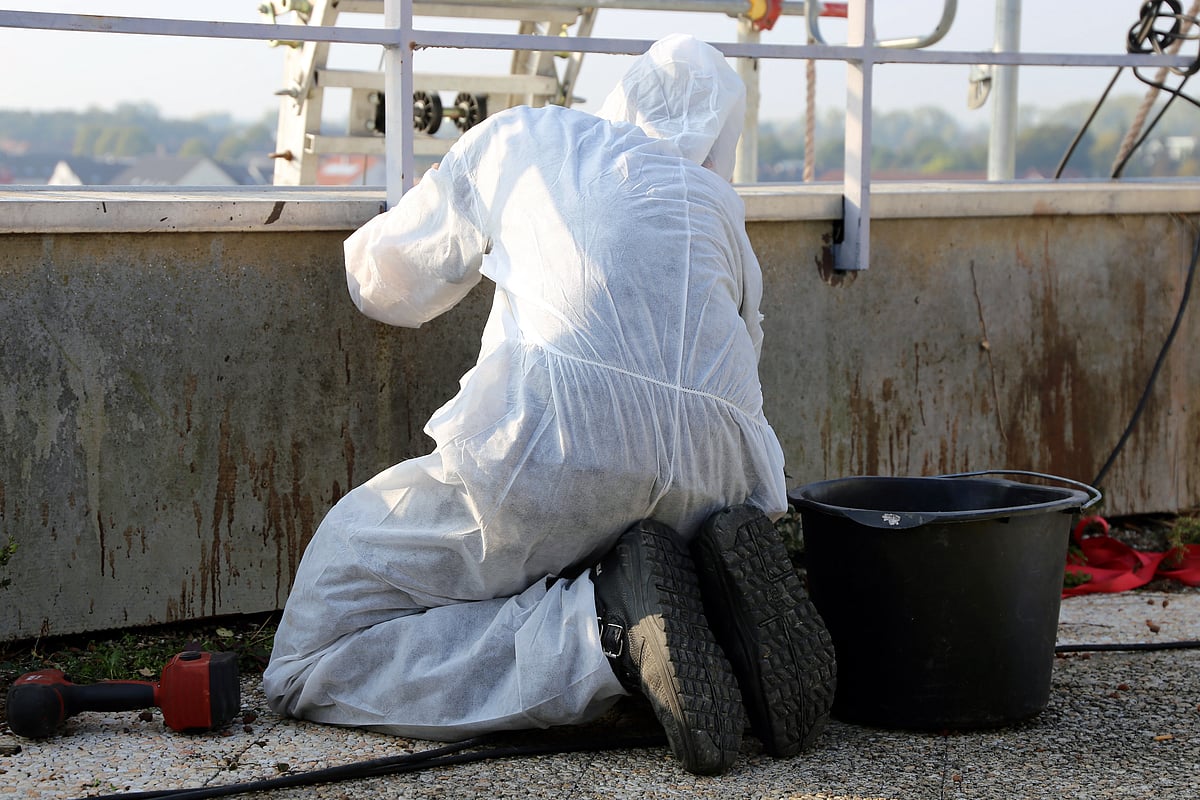 Asbestos Exposure: Symptoms, Health Effects & Treatment Explained