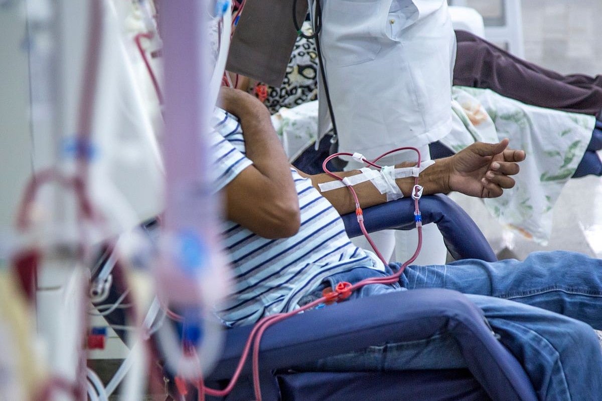 Dialysis Center Staff Lacking Knowledge About Transplantation Process