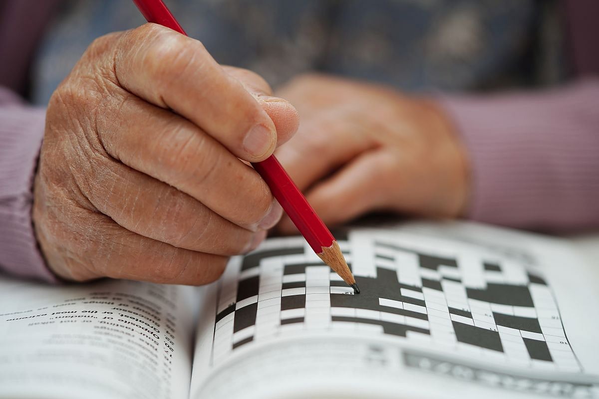 Dementia Risk Varies With Mentally Active Versus Passive Sitting