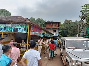 Collem Police Launch Drive Against Touts Alert Tourists Visiting