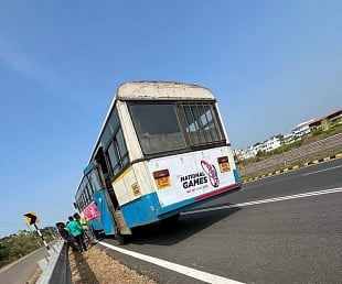 Kadamba Bus Encounters Breakdown on Old Goa Bypass Road Due to Engine ...