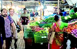 Ponda vendors encroach on main market pathway