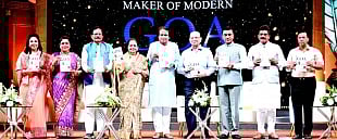 Political leaders pay rich tributes to Pratapsingh Rane on his 85th ...