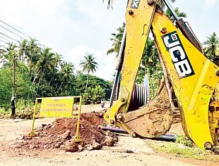 Haphazard work by power dept