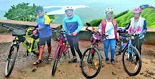 Four senior cyclists cover 475 kms in just 3 days to participate in ...