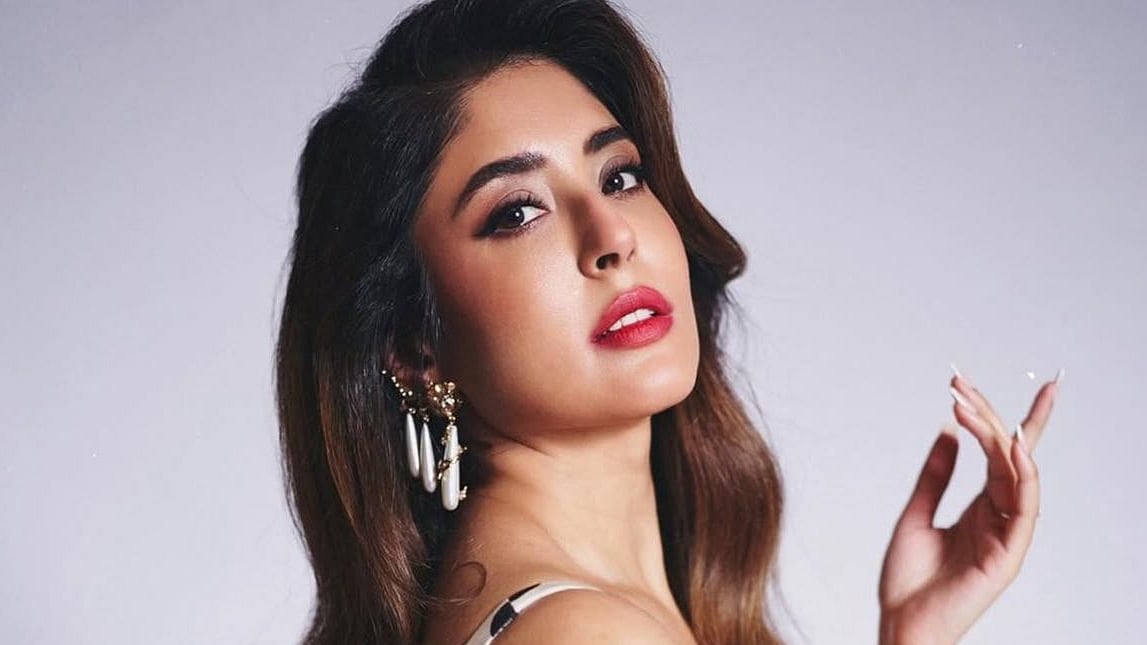 Kritika Kamra to Lead Pushaan Mukherjee’s Debut Film ‘Dumbbell’ | New ...