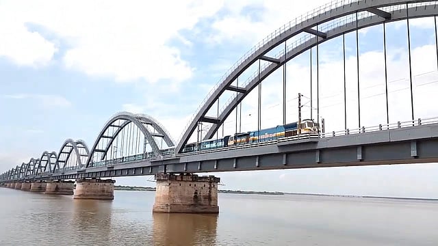 6 Historic Indian Bridges That Are Architectural Marvels
