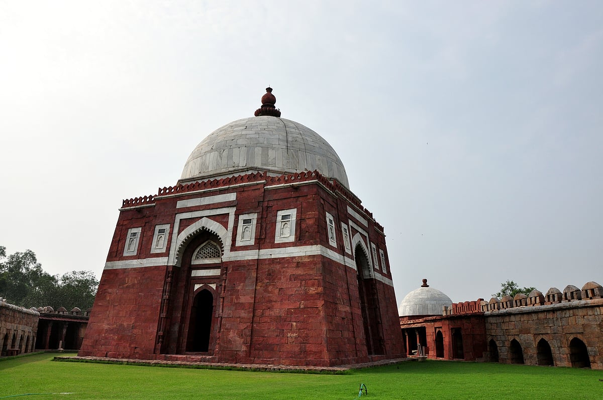 Story Behind The Cursed Tughlaqabad Fort | Homegrown India