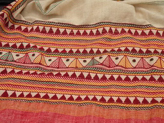 Exploring The Rich Heritage Of Kapdaganda, The Shawl Weaved By Odisha's ...