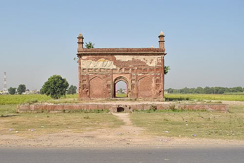 From Pigeon Mail To Speed Post: A History Of The Indian Postal Service ...