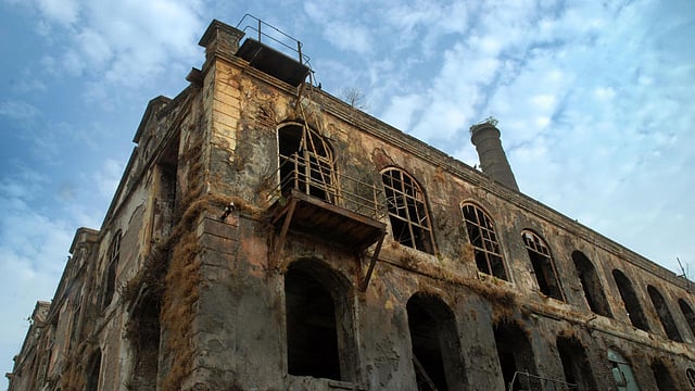10 Haunted Places in Mumbai to Visit This Halloween