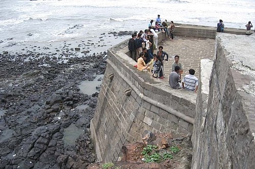 The Hidden Histories Of Mumbai’s Most Famous Forts | Homegrown India