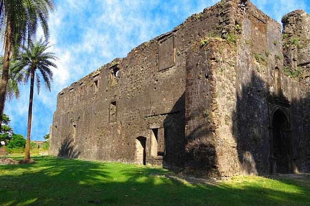 The Hidden Histories Of Mumbai’s Most Famous Forts | Homegrown India