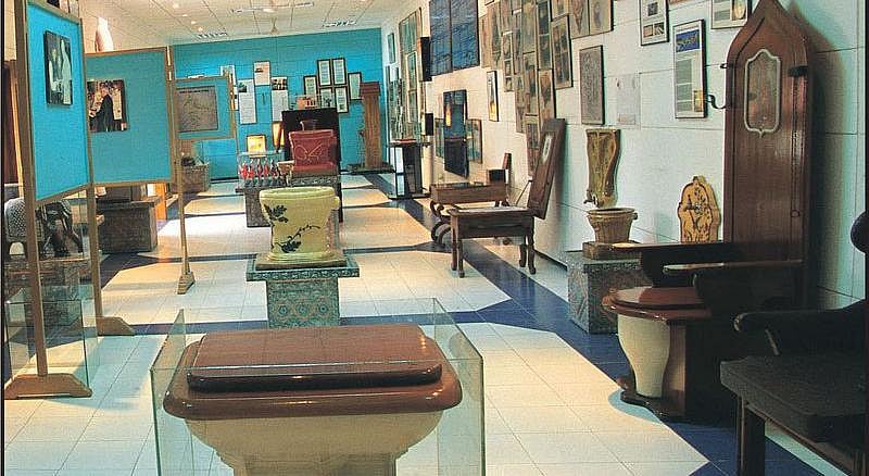 The Unique and Different Type Of Toilet Museum in the City Of Delhi
