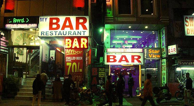Guide To Delhi’s Cheap, Affordable Bars On A Budget