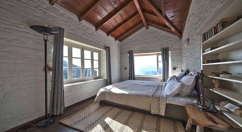 11 Beautiful, Cozy Homestays Around Delhi Perfect For A Rainy Getaway