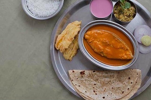 A Guide To Mumbai’s Very Best Fish Thalis For Every Seafood Lover ...