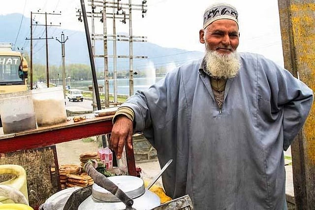 Documenting Tea Culture: The Chaiwallahs Of India