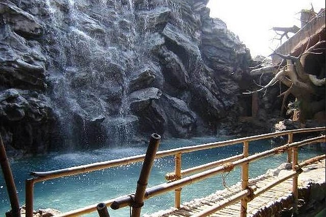 This Beautiful ‘Cave Resort’ In Bangalore Is The Perfect Monsoon Hideout