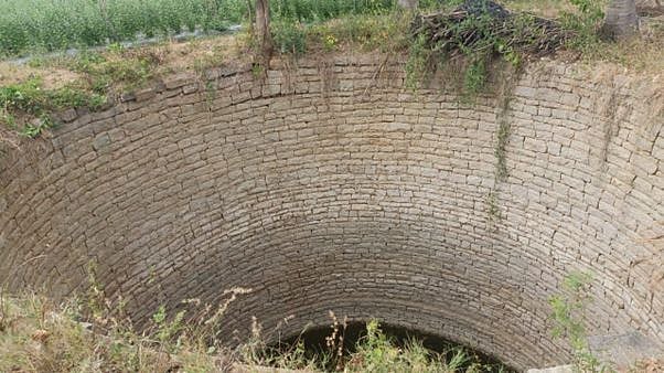 Decommissioning Open Wells: A Village Guide - IWP