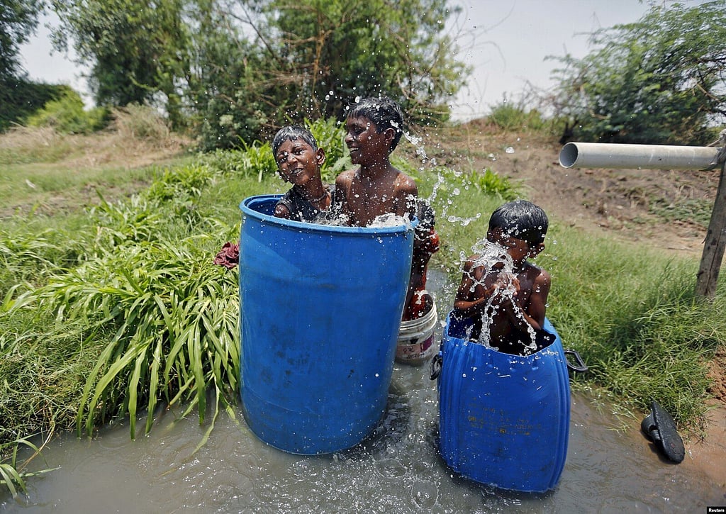 India's Climate Crisis: Extreme Heat and Rainfall Set to Double by 2030