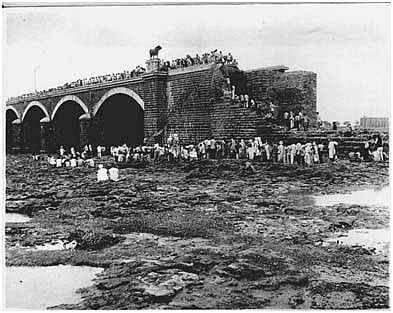 Machhu dam disaster of 1979 in Gujarat – Discussion on a book by Tom ...