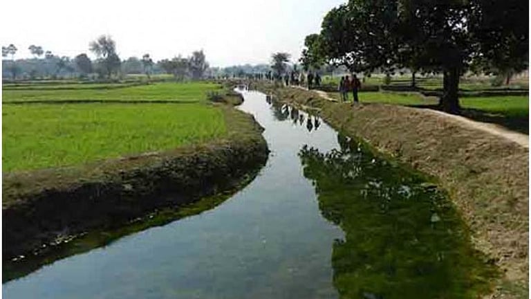 Ahar pynes: Traditional flood harvesting systems of South Bihar