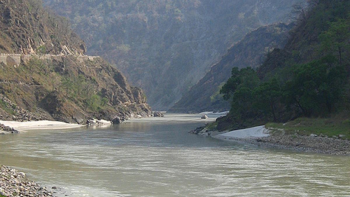Maintain minimum flow in the Ganga river: Centre