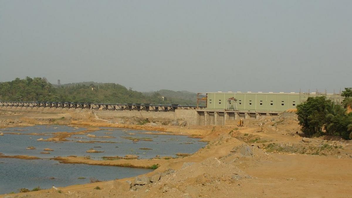 1 dam, 2 projects, many fools?