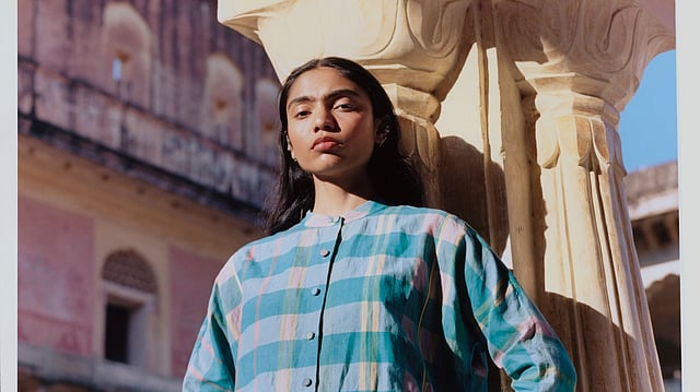 Inspired by the splendour of monuments, this collection breathes poetic ...