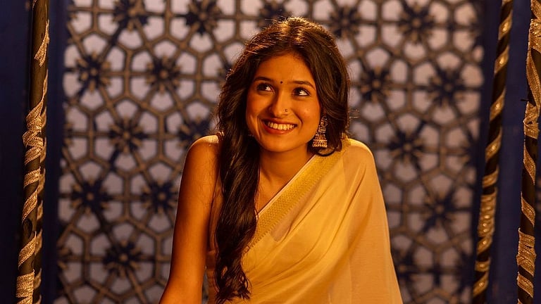 Pankaj Tripathi’s daughter Aashi Tripathi makes her acting debut in music video Rang Daaro