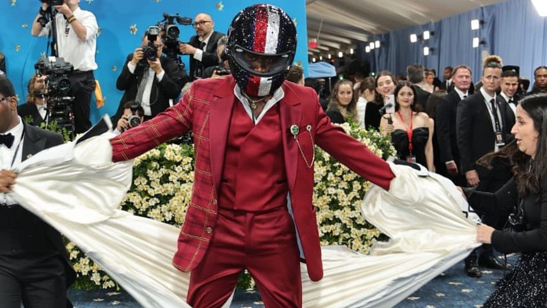 Damson Idris Stuns at 2025 Met Gala in Racing Suit Turned Tommy ...