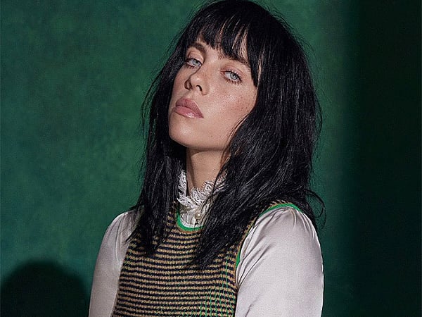 Billie Eilish suffers injury after dangerous fall on stage