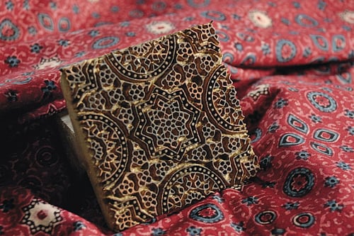 All you need to know about Ajrakh, the textile from Kutch that just got ...