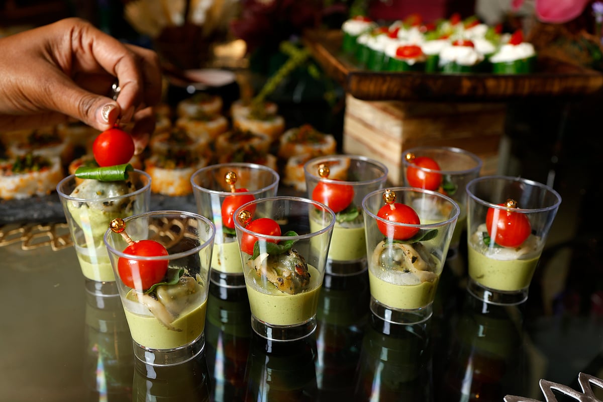 This cloud kitchen by Chef Pallavi Khaitan and Aparna Kanoi gives ...