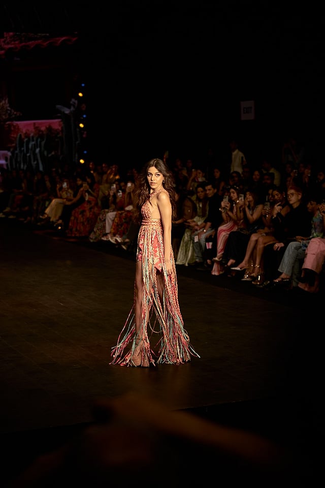 Rivi'era 2024: Tropical Vacation Meets High-Fashion Runway Looks ...