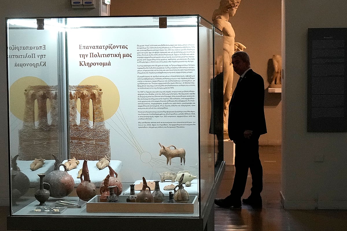 Cyprus displays Jewellery, early Christian icons and Bronze Age ...