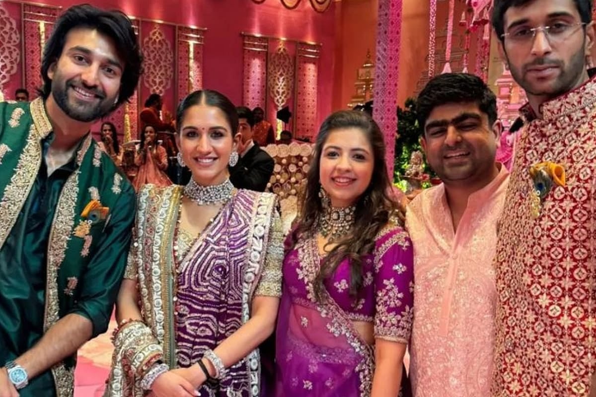 Here's a glimpse at Radhika Merchant's breathtaking outfit at 'dandiya ...