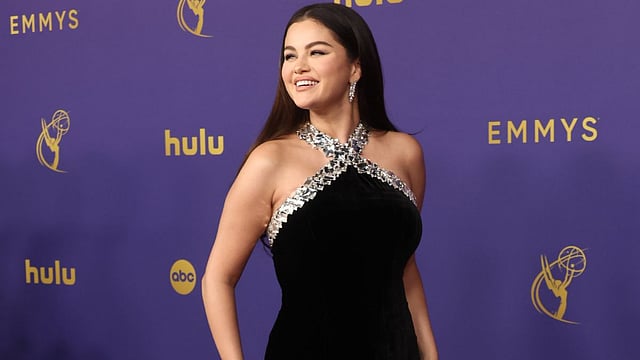 Selena Gomez slays the Primetime Emmy Awards red carpet in a stunning ...