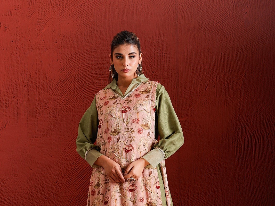 Phoolwari is crafted to add a fresh and youthful twist to your look