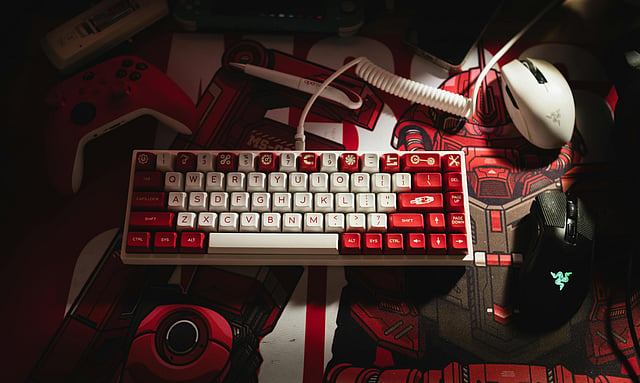 How to make your computer setup as aesthetic as you!