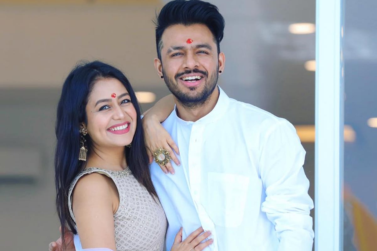 Neha Kakkar breaks down at fan uproar during Melbourne concert; Tony ...