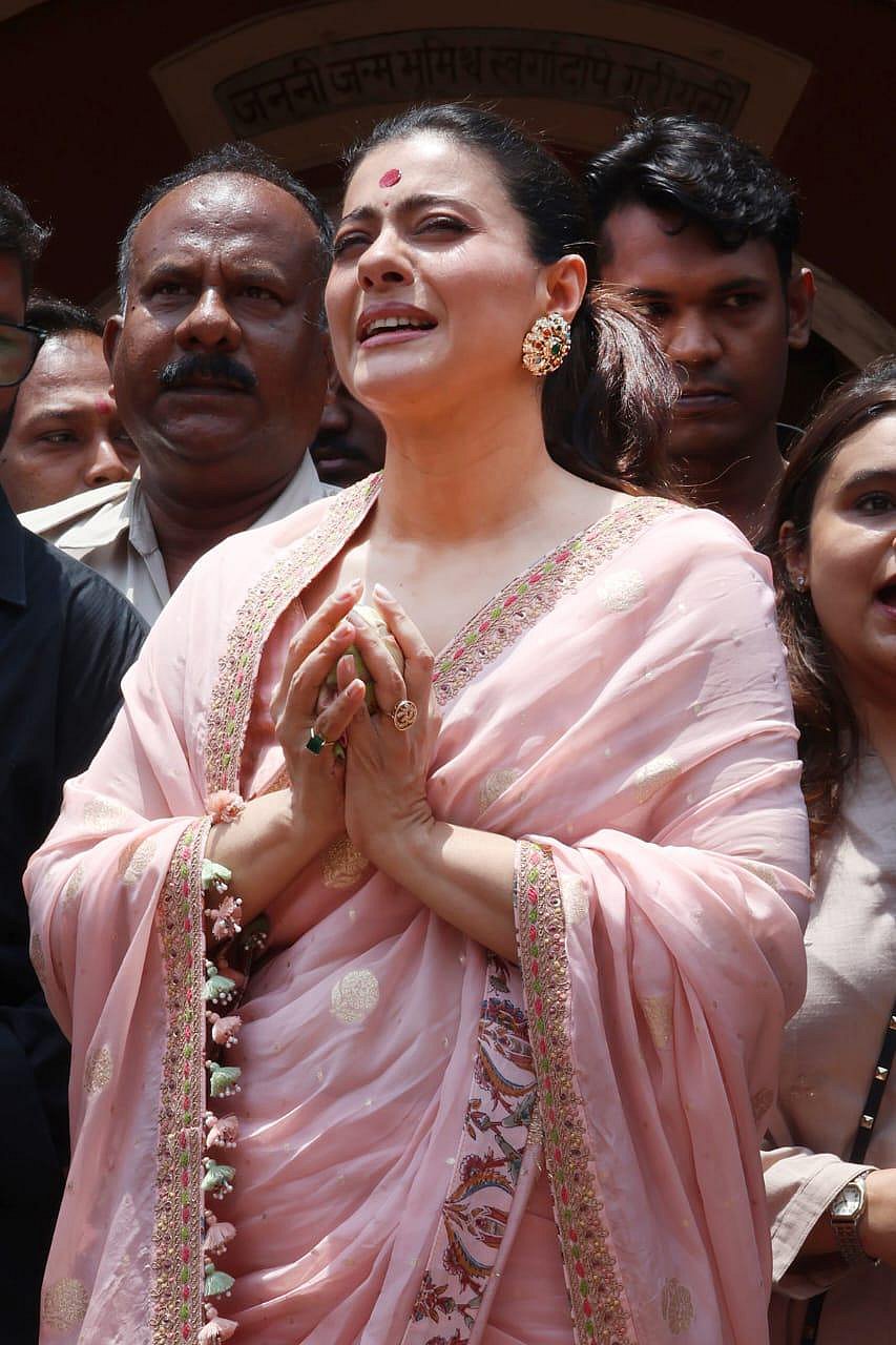Ahead of the release of Maa, Kajol seeks blessings at Dakshineswar Kali ...