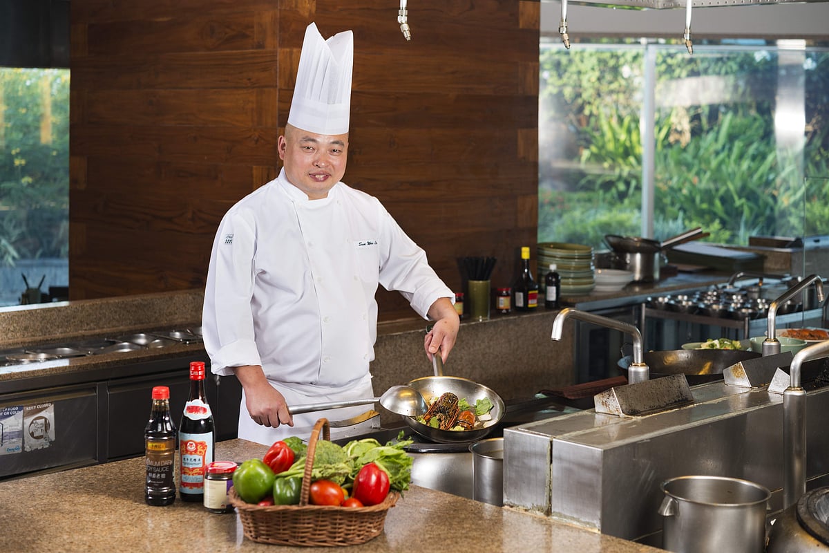 Mandarin-speaking chef in Chennai heads a kitchen with translator app