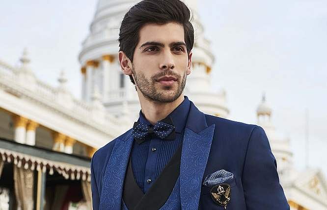 Turn heads this festive season with Arvind’s latest Iconic Silk ...