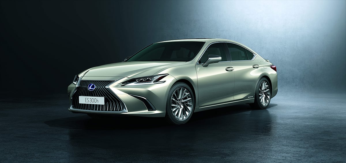 Ride review: Lexus ES300h, a fully-loaded hybrid sedan from Japan that ...