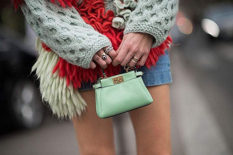 The hottest trend in town: Seven itsy bitsy micro purses that you'd ...